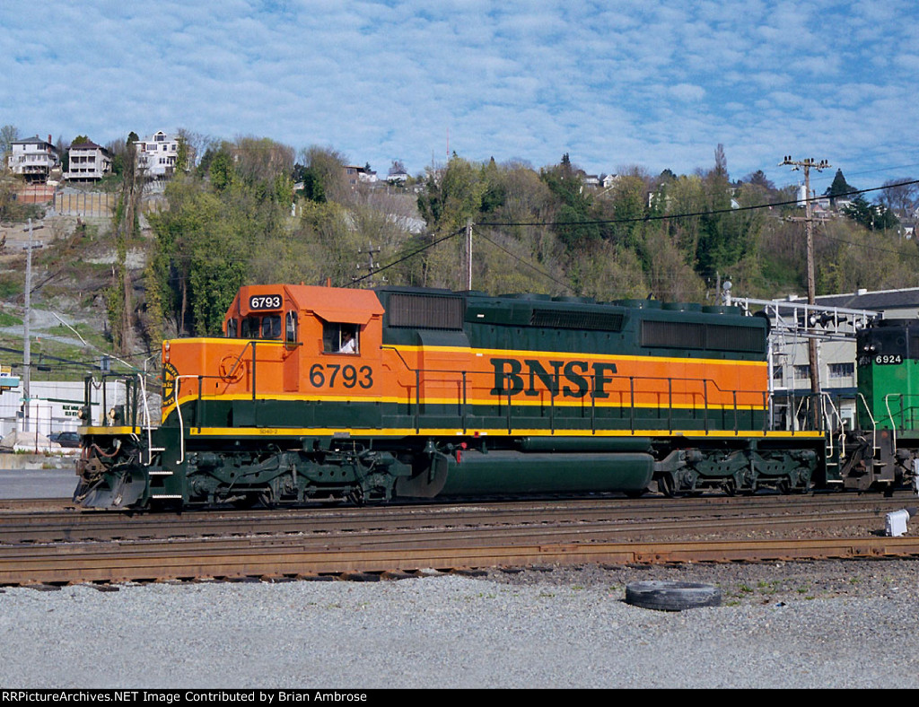 BNSF SD40-2 6793